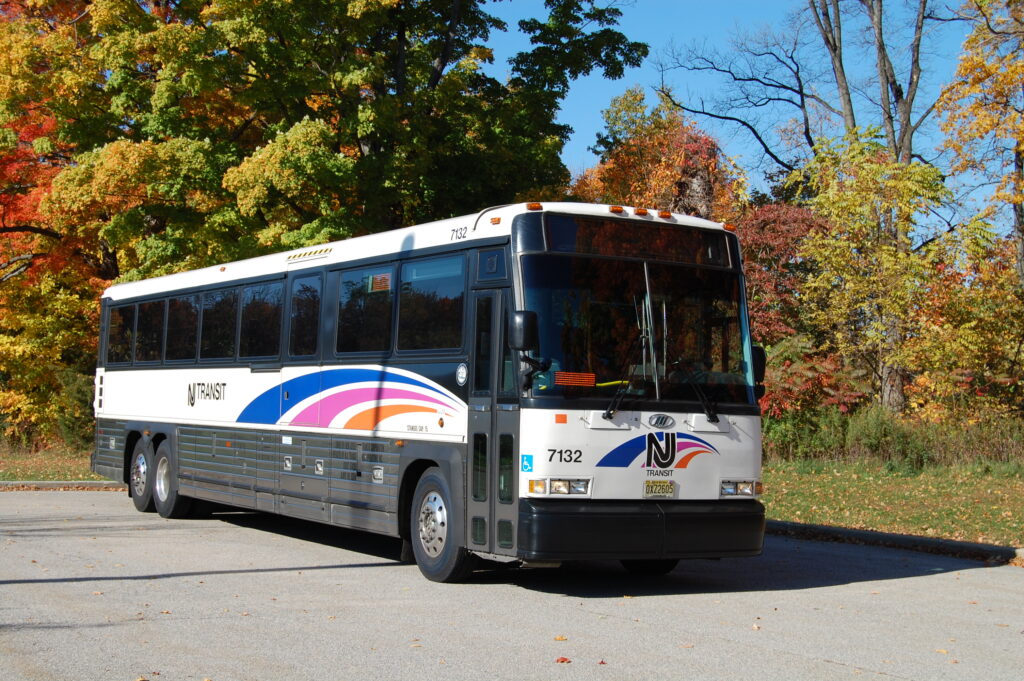 Cruiser Bus in Fall - Insider NJ