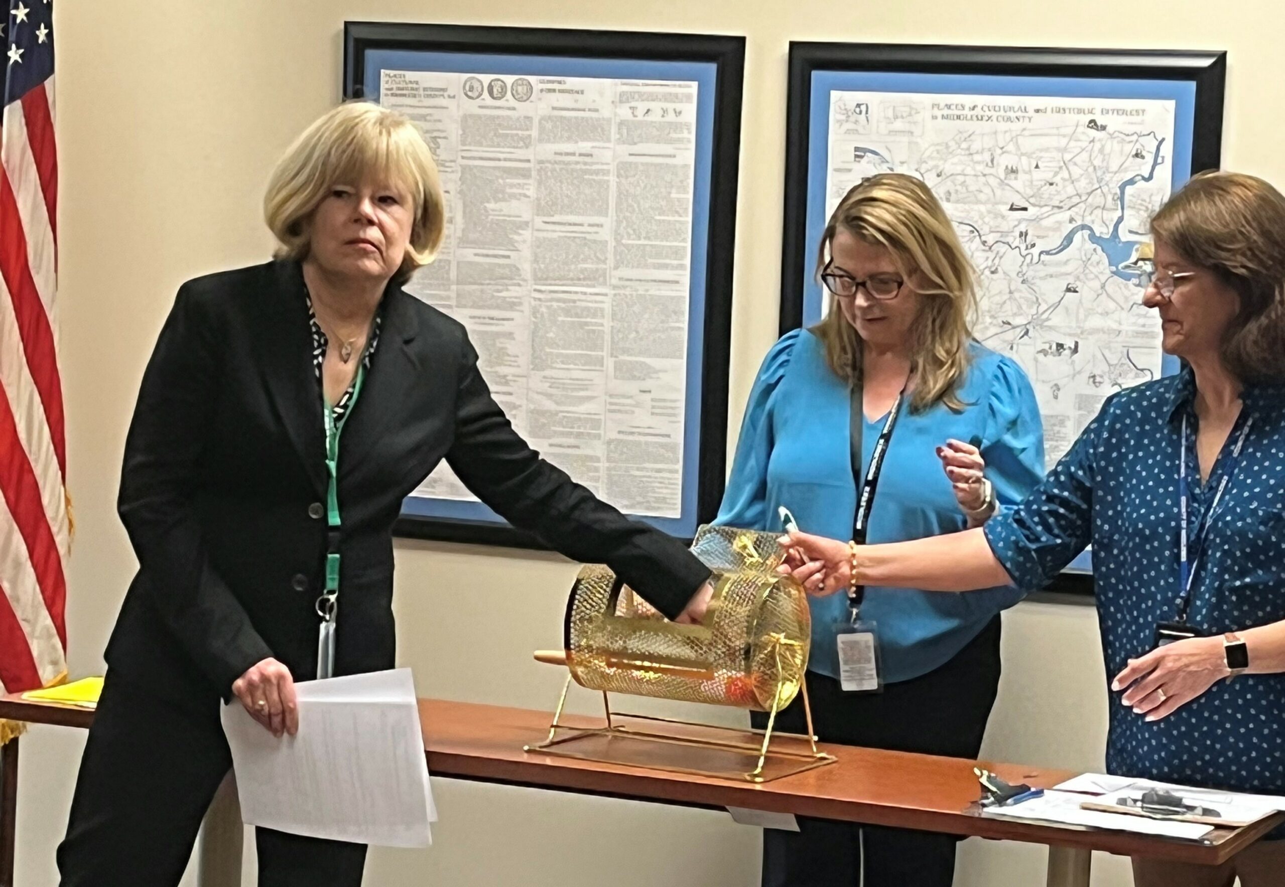 Pinkin Surfaces, Draws - Insider NJ